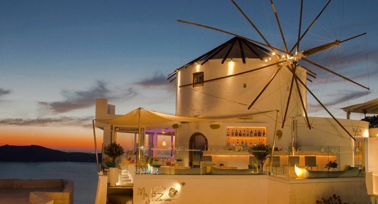 The Best Rooftop Bars In Santorini
